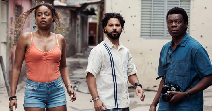 Depois do aclamado filme, a história continua. Trailer da série “Cidade de Deus: A Luta Não Para ...